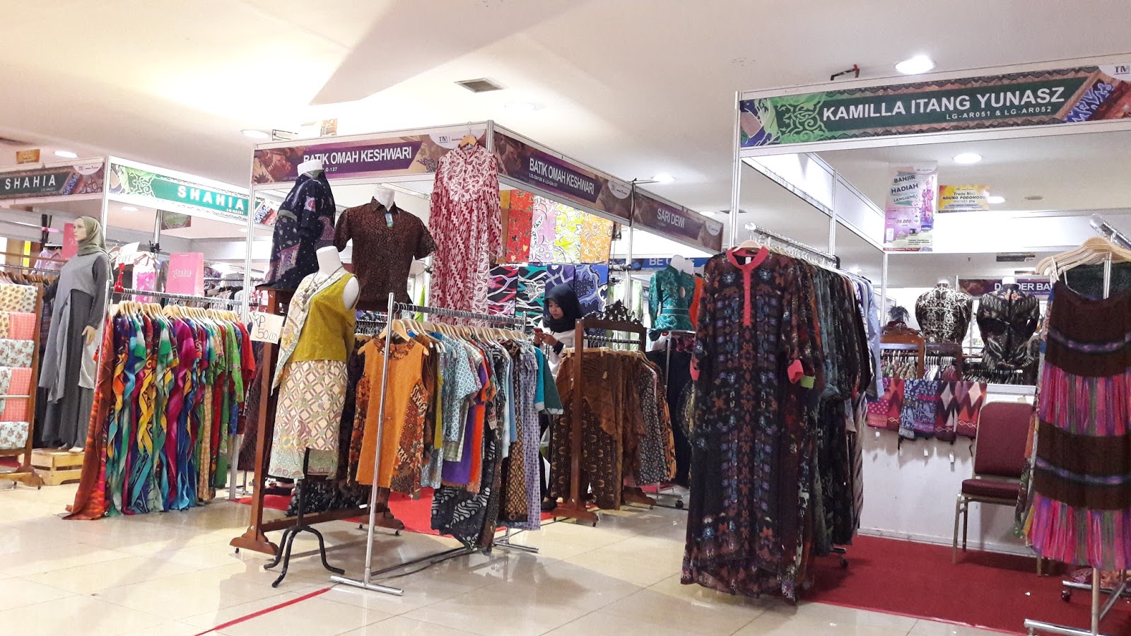 Batik Nusantara Kini Hadir di Mangga Dua Square — Resi Words World