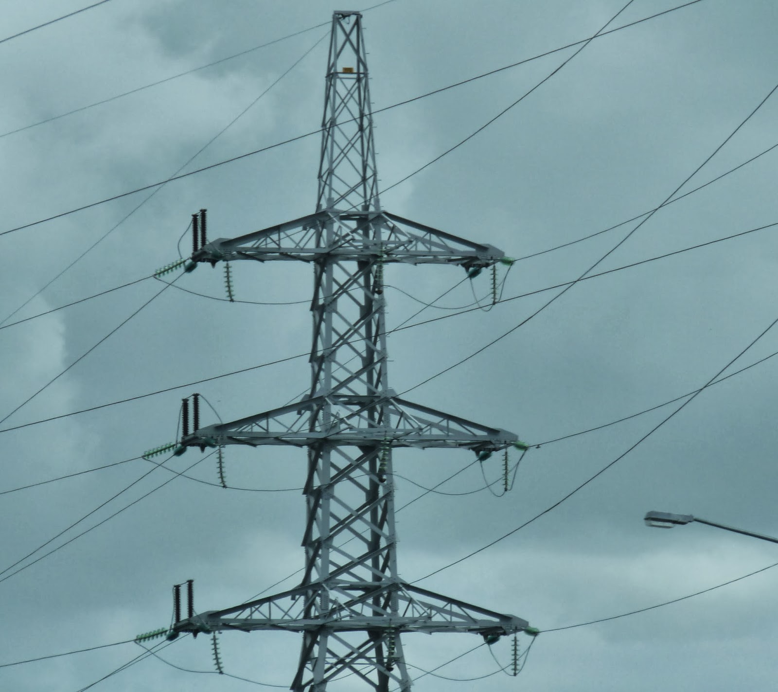 Our Pieces of World: T&D - Pylones