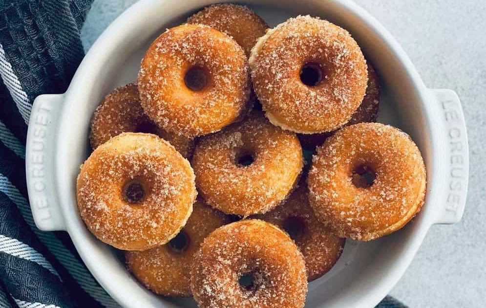 MIDWEEK BAKED DOUGHNUTS