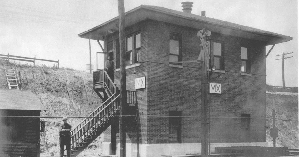 Towns and Nature: Monee, IL: IC MX Tower