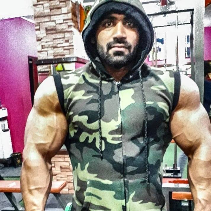 world bodybuilders pictures: lahore bodybuilder chaudhery waqar with ...
