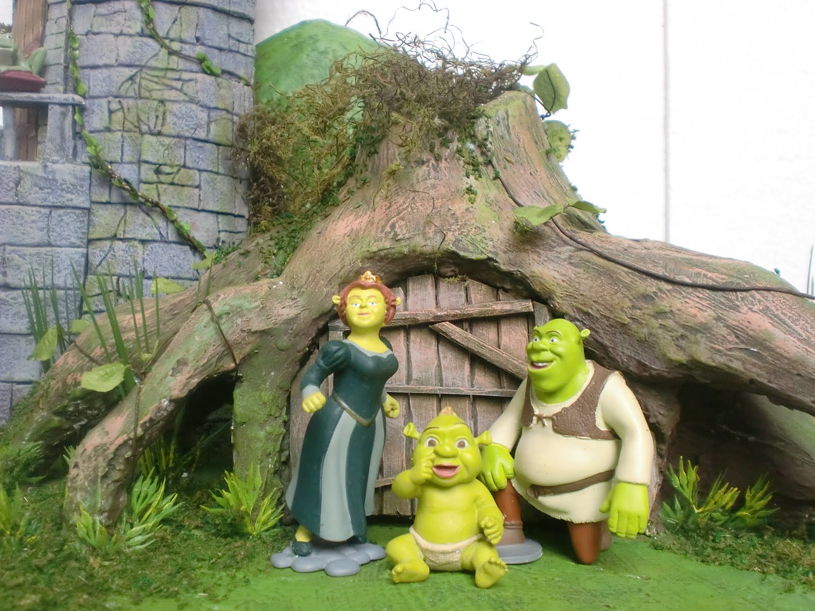 DIOKING: SHREK make over diorama project