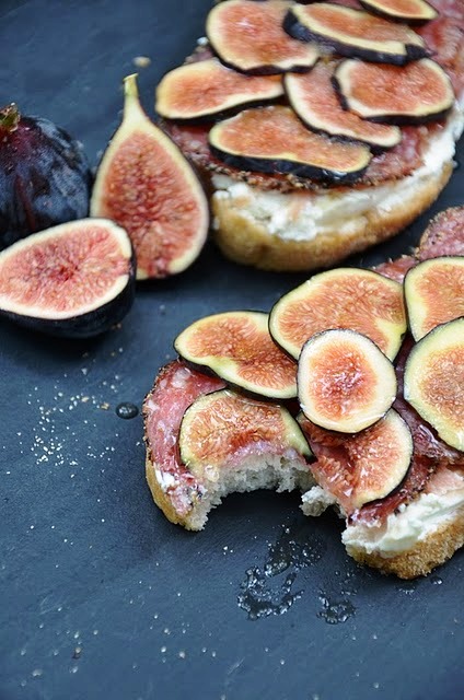carlyklock: Open-Faced Italian Sandwiches with Figs