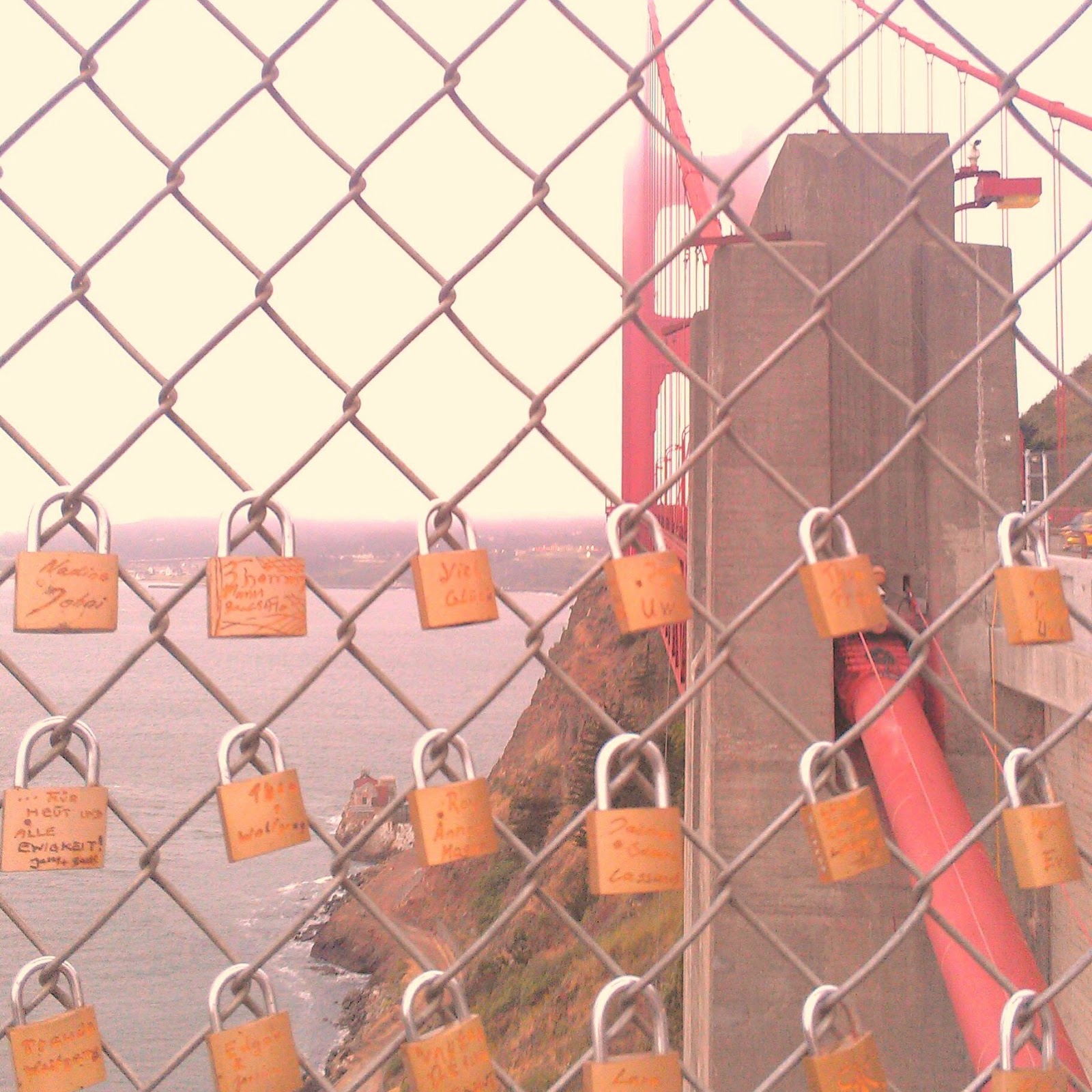 Love locks on Golden Gate