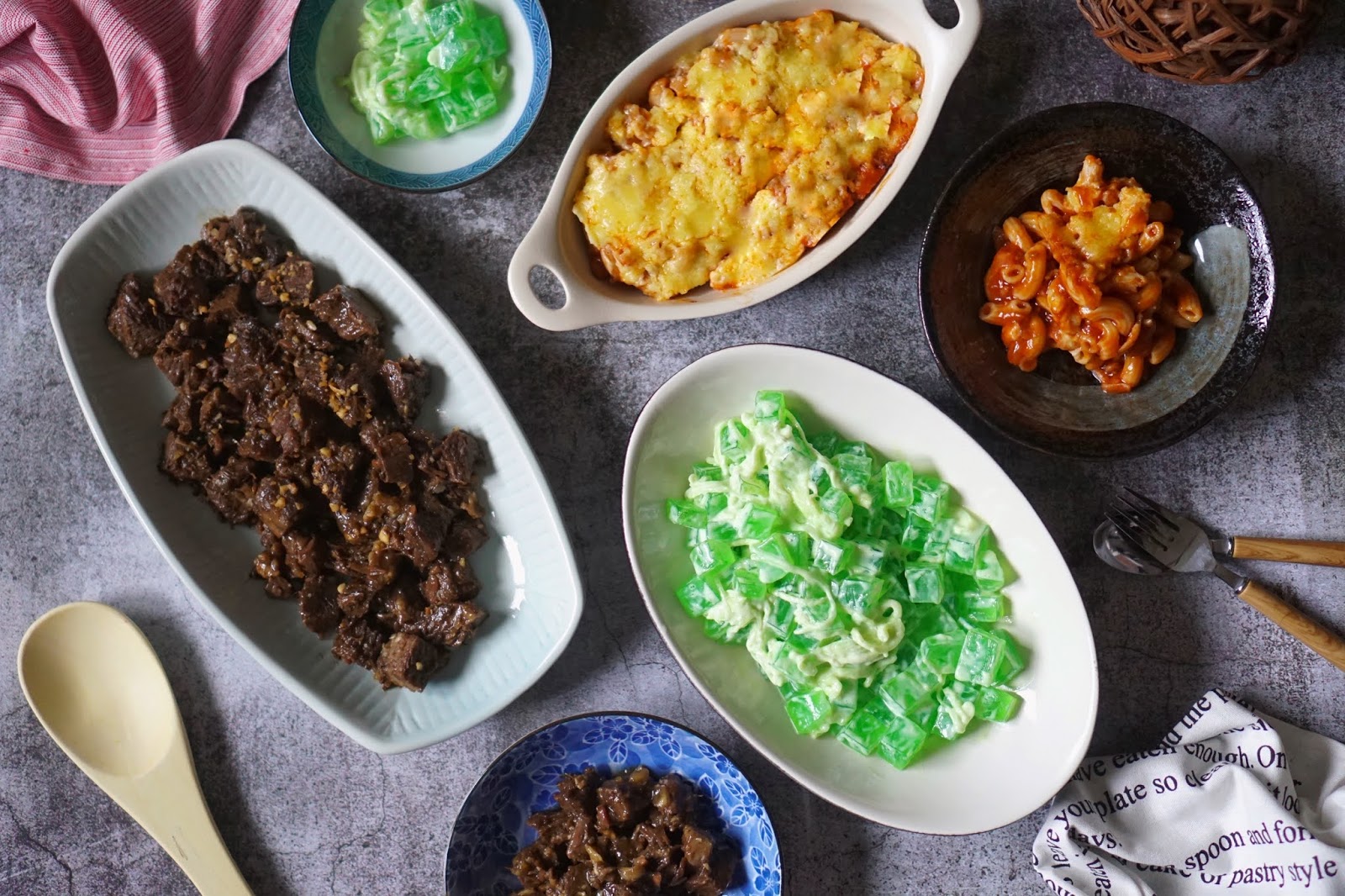 What Mary Loves: Food Delivery: Food Tray 2 Go