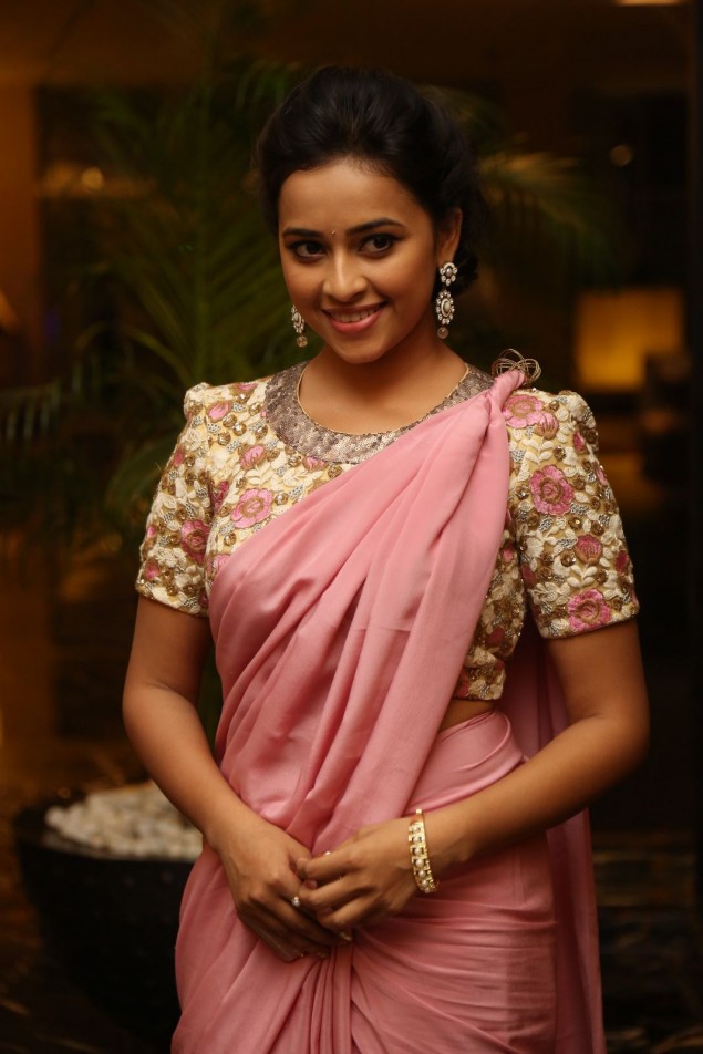 Actress Sri Divya Latest Photo shoot Gallery - Gethu Cinema