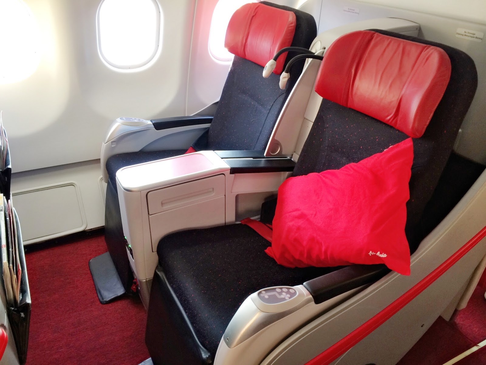 I am Evelyn : 2015 韩国之旅~ Airasia Business Class Review