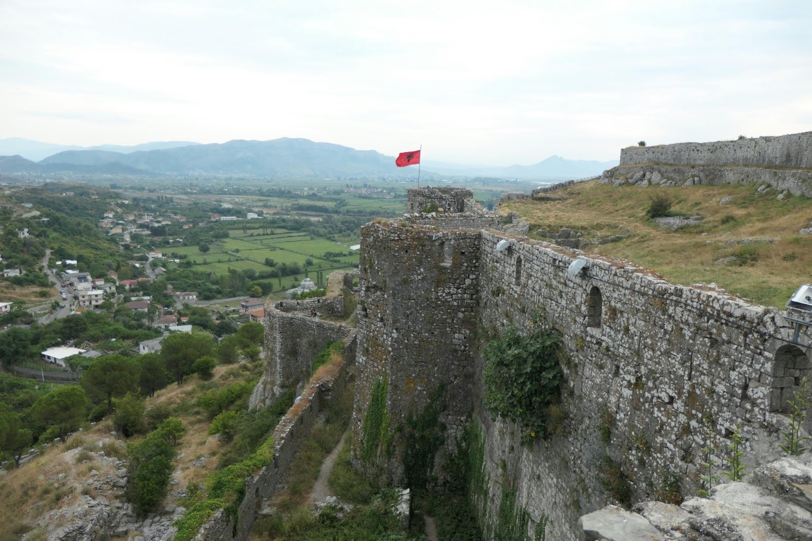 RoadTrip from Austria to Iran 2019: 1400 km: Albania, Sari Saltik