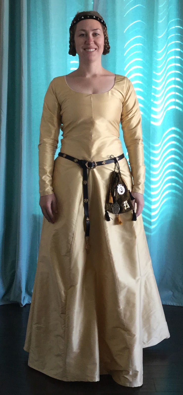 14th Century Blue Cotehardie and Gold Kirtle