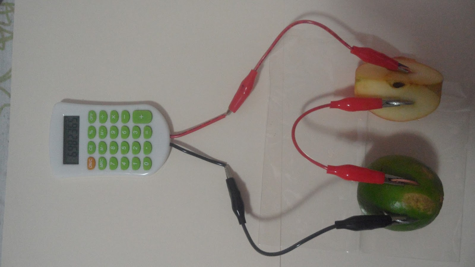 Mais Ciências: Experiências simples de Ciências-Pilhas