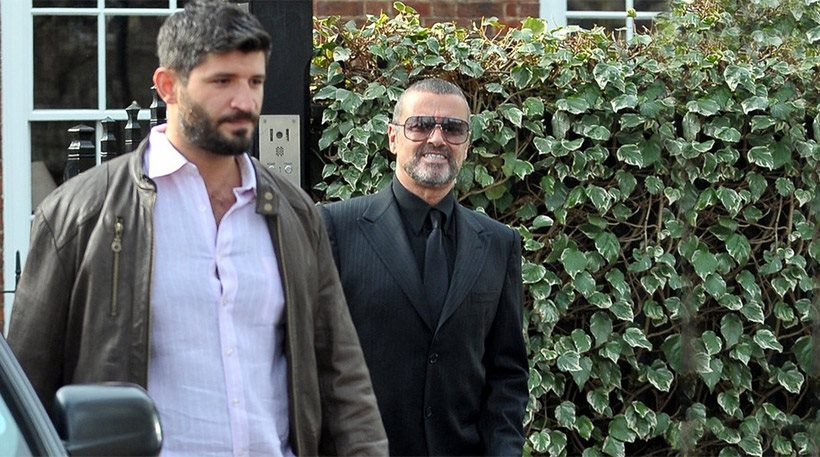 ΘΡΙΛΕΡ ΜΕ ΤΟΝ ΘΑΝΑΤΟ ΤΟΥ ΤΖΟΡΤΖ ΜΑΪΚΛ: ΓΙΑΤΙ Ο ΣΥΝΤΡΟΦΟΣ ΤΟΥ ΚΟΙΜΟΤΑΝ ...