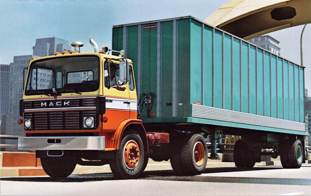 DIECIOCHO RUEDAS: NOVEDAD… MACK VUELVE A LOS CAMIONES MEDIANOS Y ...