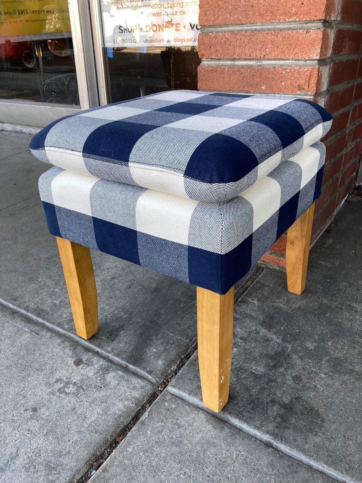UHURU FURNITURE & COLLECTIBLES: SOLD #103278 Target Blue and White ...