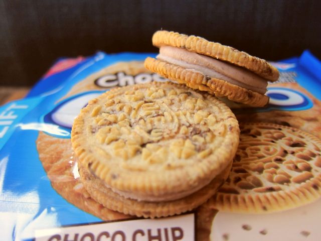 Review: Choco Chip Oreo Cookies