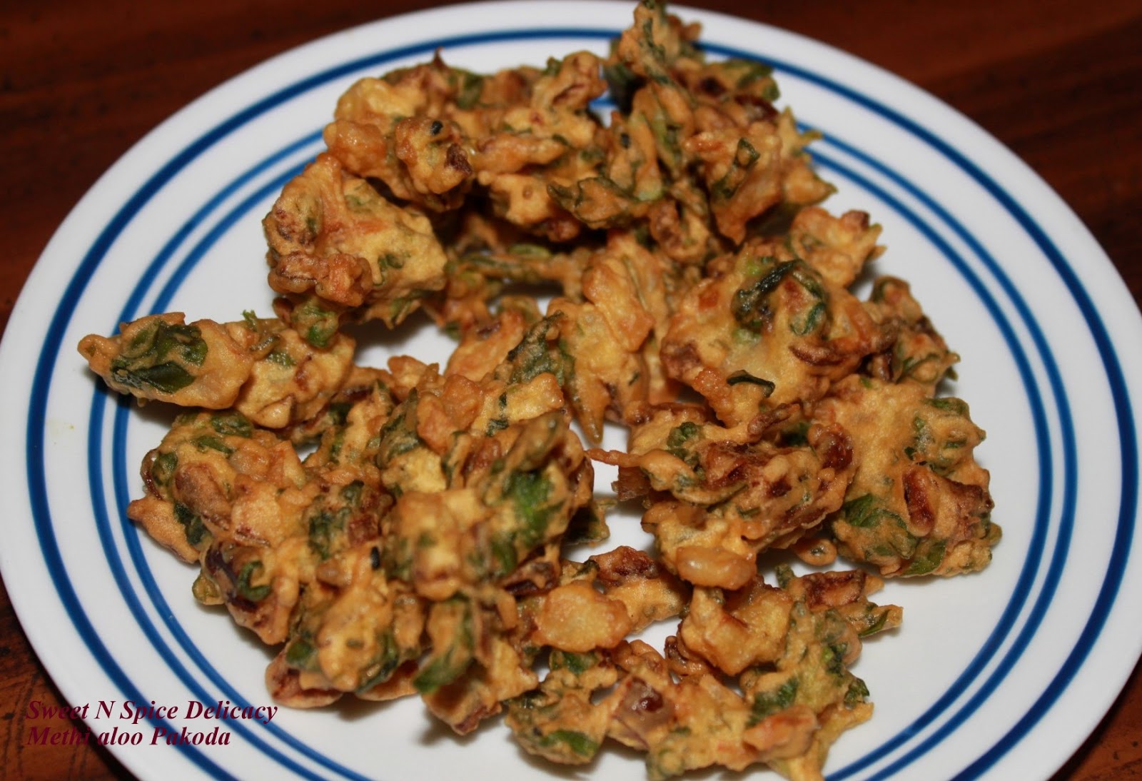 sweet n spice delicacy: Methi Aloo Pakora