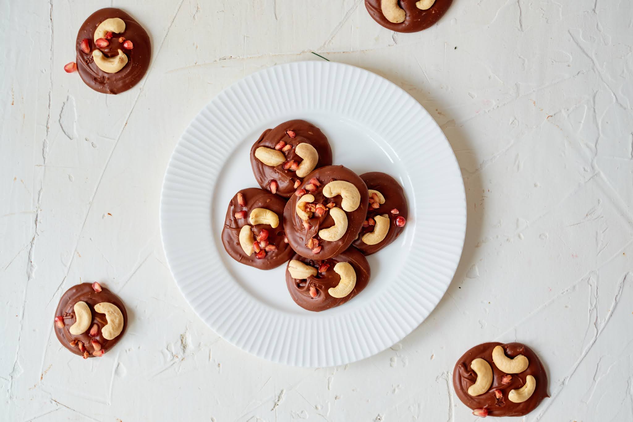 How to Make Chocolate Drops at Home