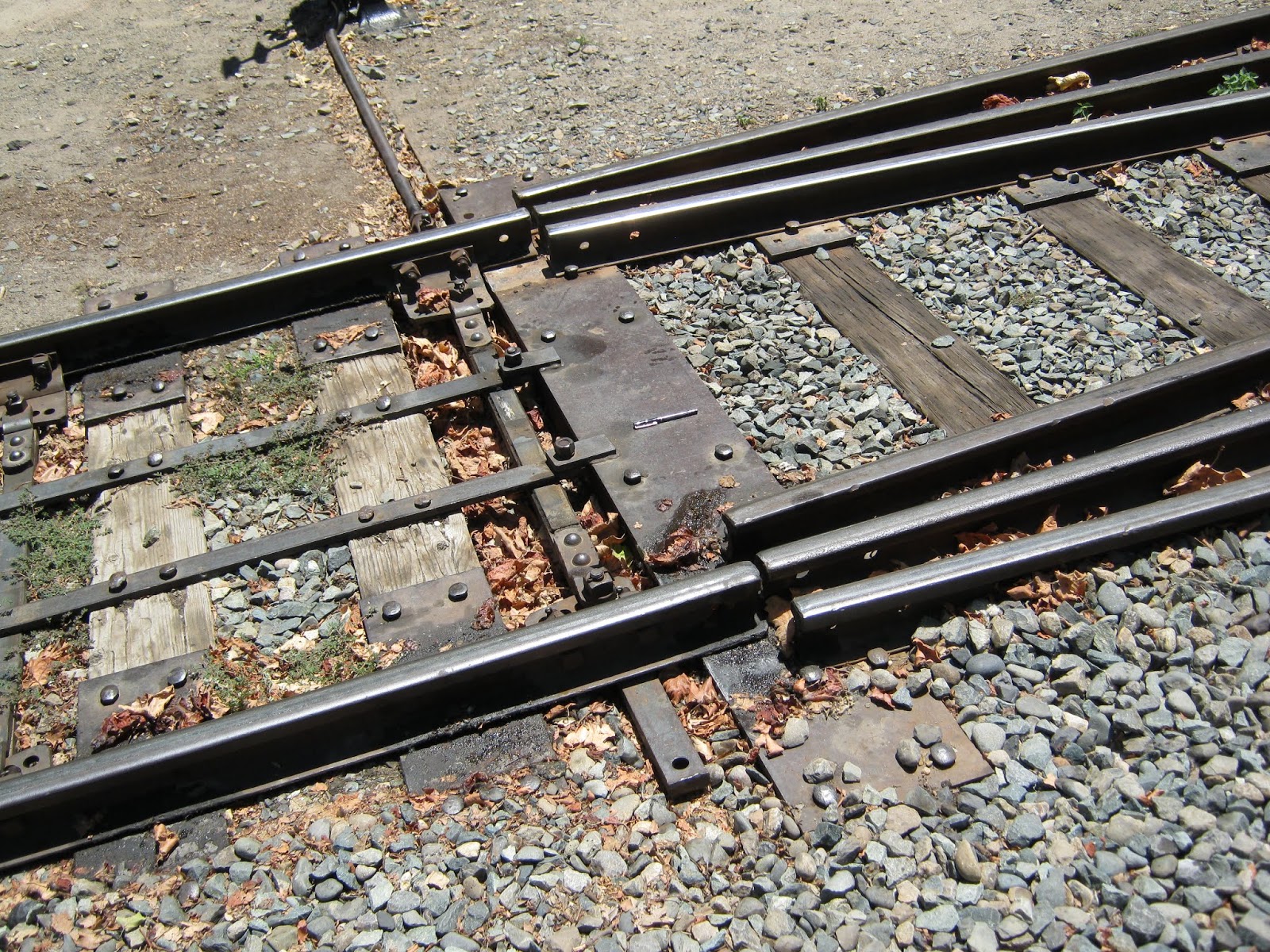 The Model Railroader's Notebook: Three Way Stub Switch or Turnout ...