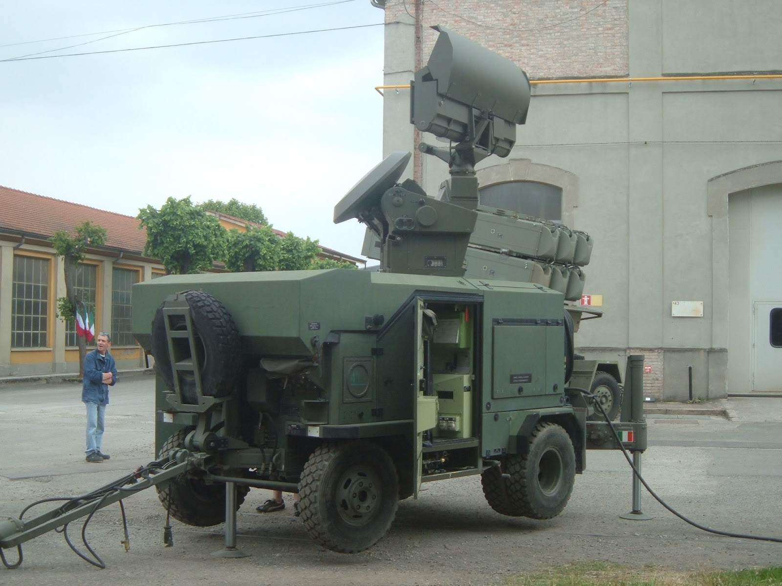 UK Armed Forces Commentary: Day of tanks!