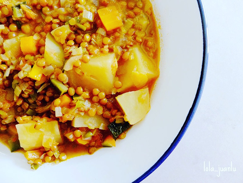 Lentejas guisadas con verduras (Reto #Asaltablogs) - Pequeños Accidentes