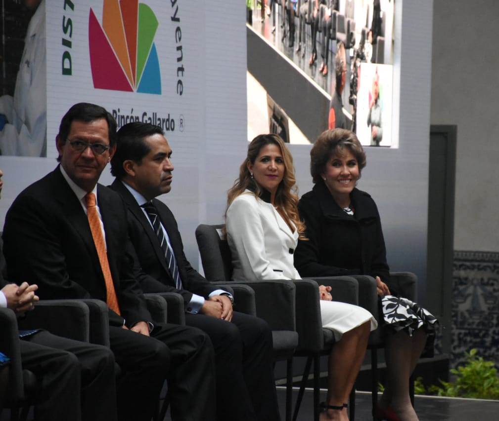 Guerrero en Vivo: Recibe Mercedes Calvo distintivo “Gilberto Rincón ...