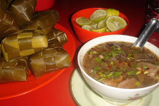Coto Makasar ( beef offal herbs spices and grind peanuts ) | Indonesian ...