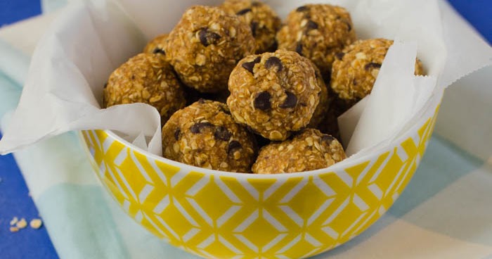 Energy Balls ou bouchées aux flocons d'avoine et cacahuètes - Cerise et ...