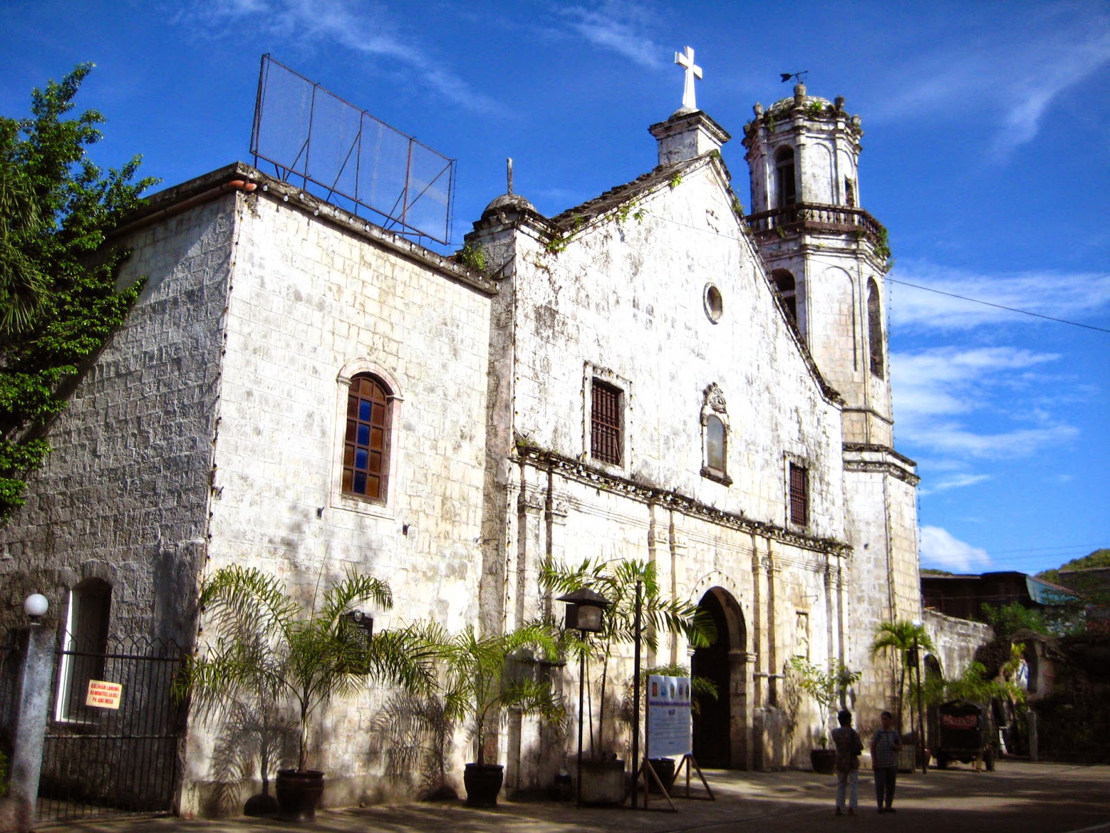 walking distance & et cetera -: Maasin Cathedral