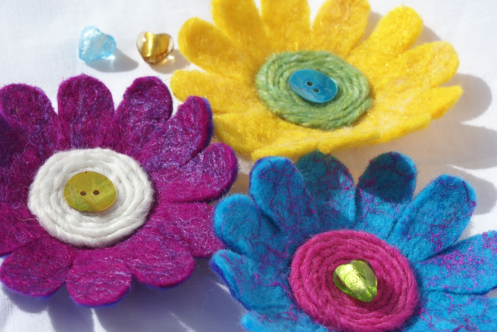The Fluff Pot: Spring Felt Flowers