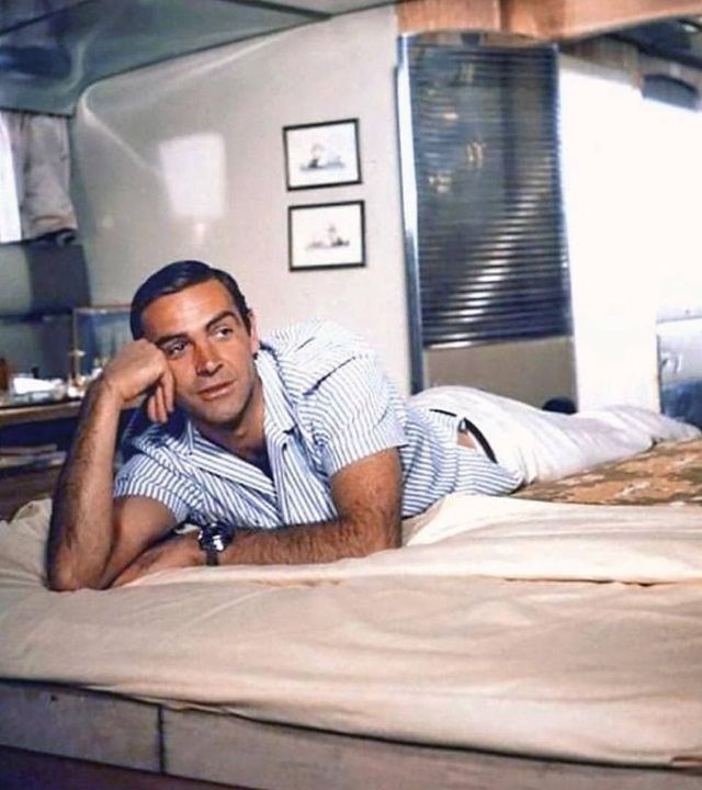 20 Amazing Vintage Photos of Sean Connery as James Bond During the ...