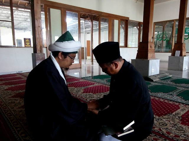 Beruntunglah Orang yang Memiliki Mursyid Dalam Hidupnya - INTIRUH