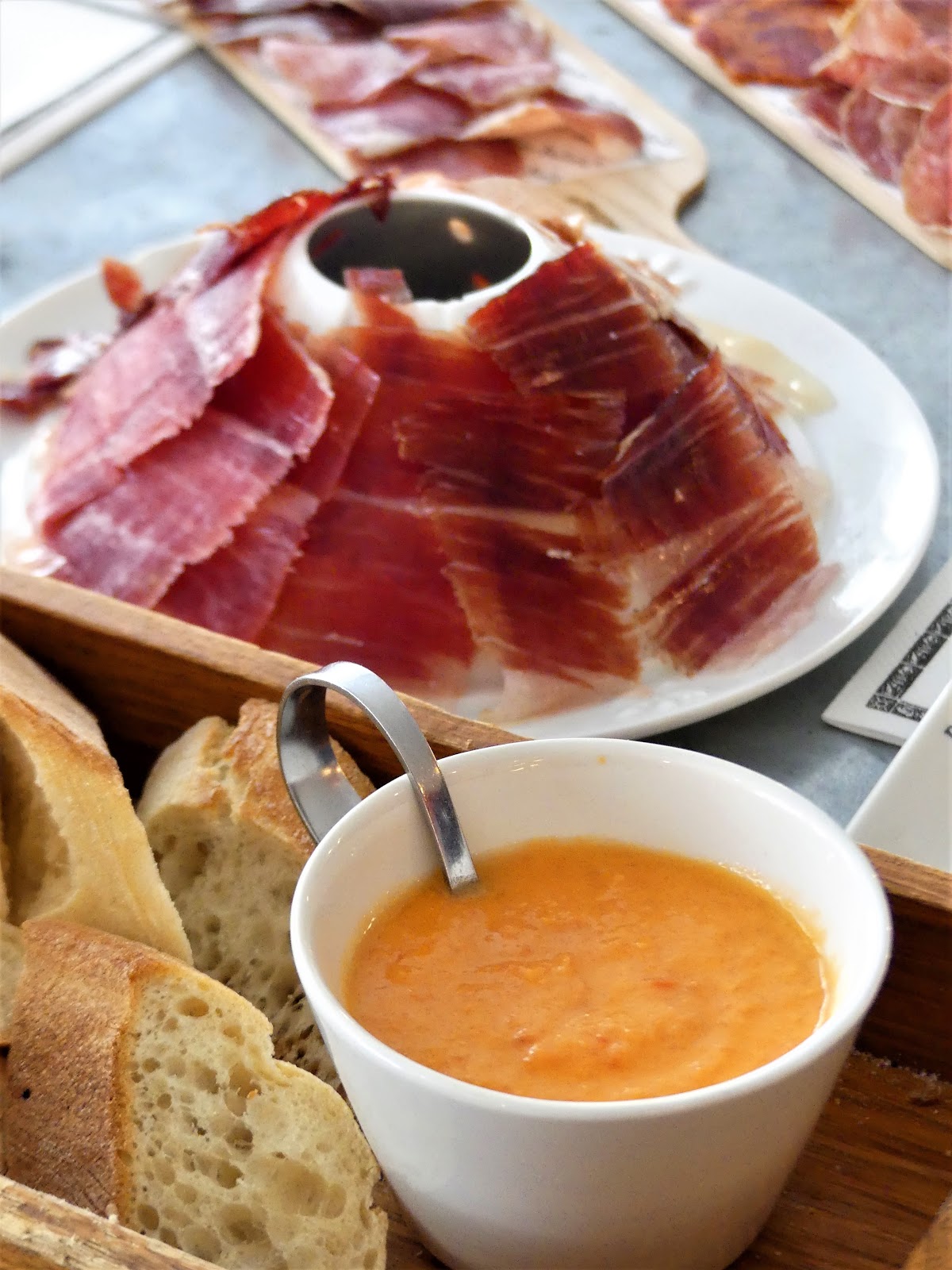 J'ai testé le comptoir Bellota-Bellota Champs-Elysées - DAME SKARLETTE