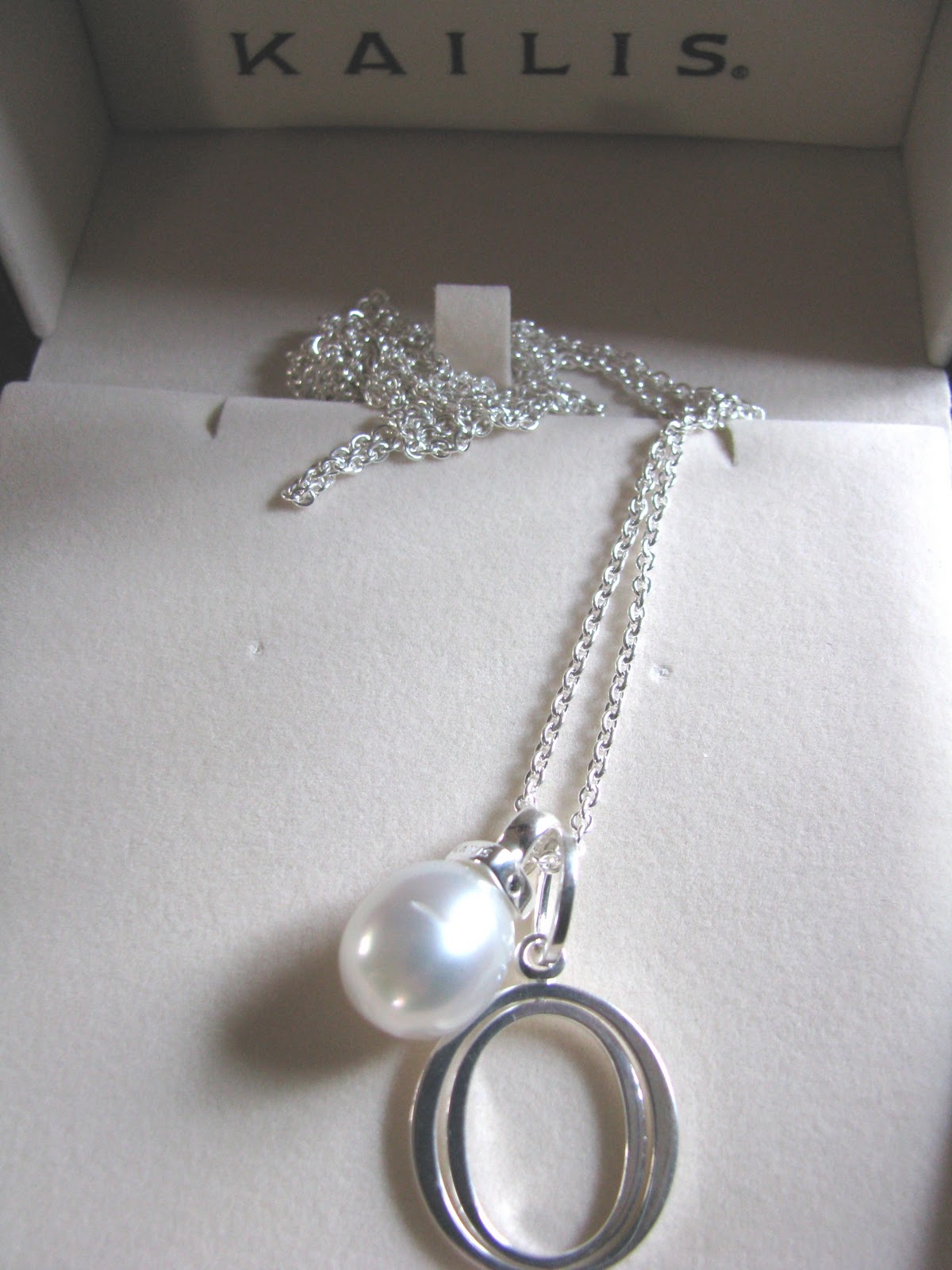 The Beauty Alchemist: Kailis South Seas Pearl "O" pendant - Oprah Tribute