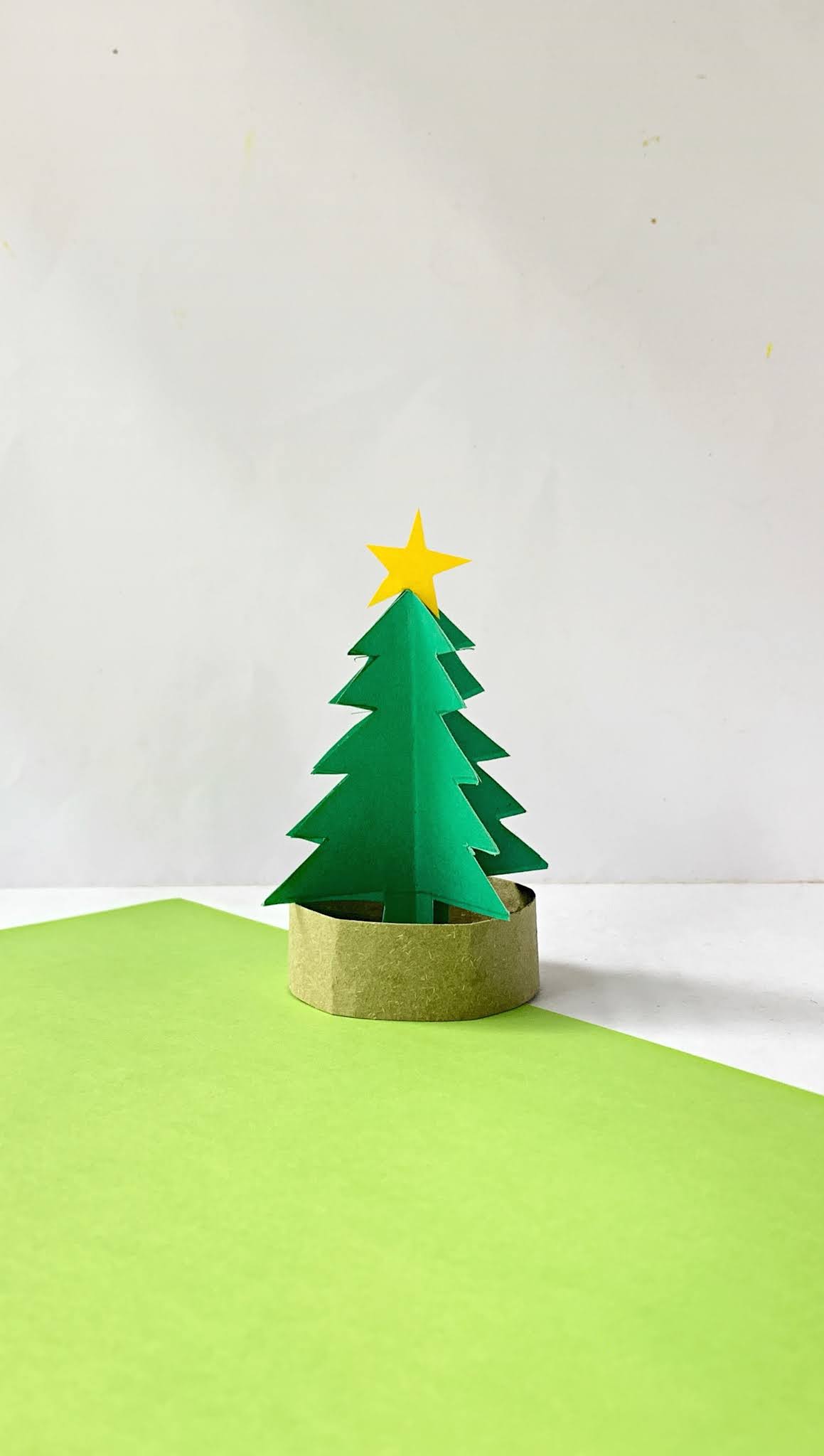 Fun and Easy 3D Paper Christmas Tree Craft for Kids to Make {with FREE ...