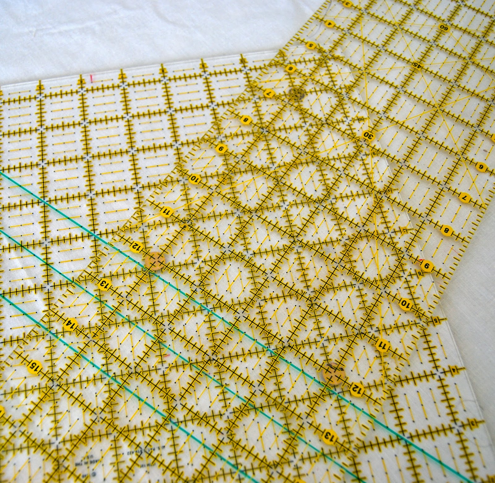 Pedal Sew Lightly: Easy Ruler Modification - Tuesday Tip