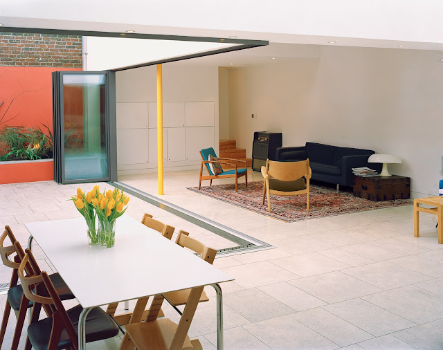 我們看到了。我們是生活@家。: 倫敦Notting Hill 一間8英尺寬4層樓的家！建築師Luke Tozer