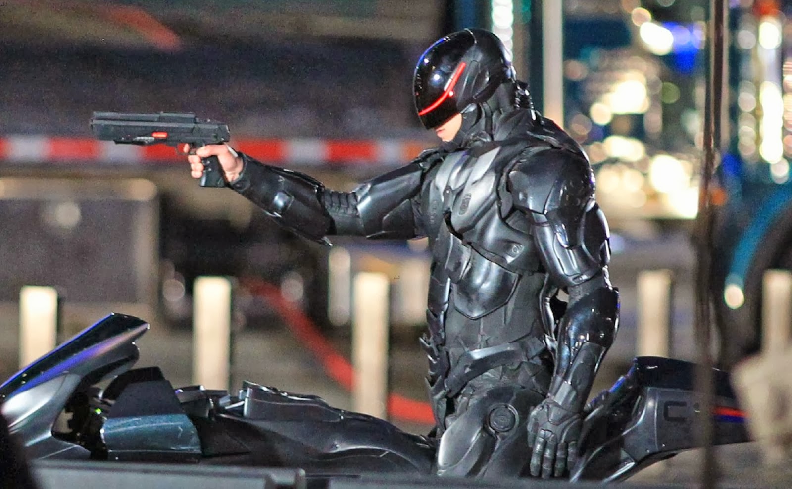 Naptown Nerd: REVIEW: Robocop (2014)