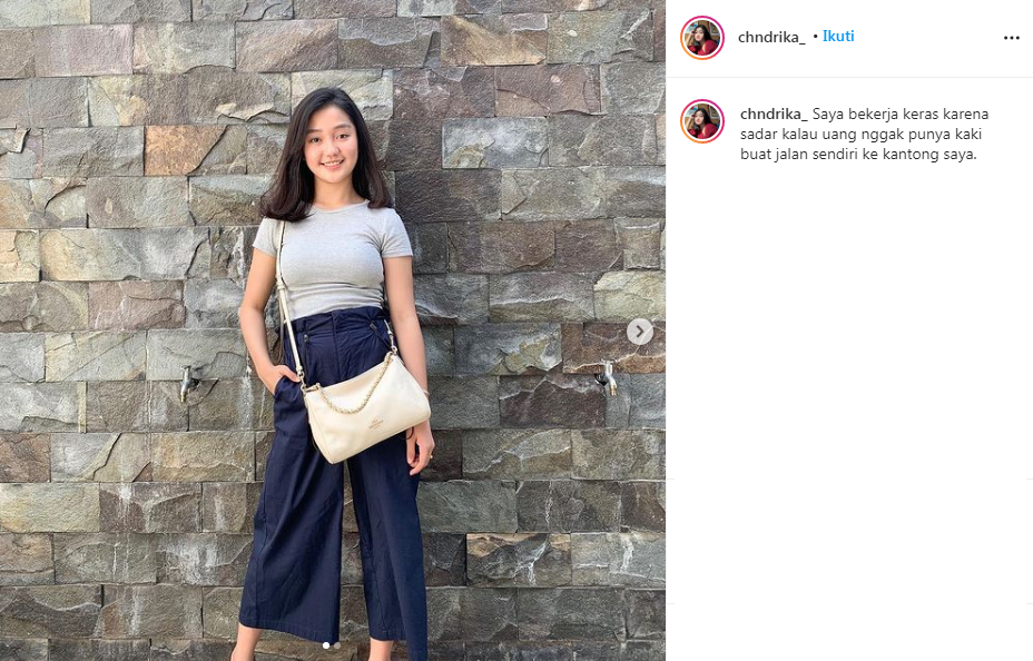Gaya Fashion Chandrika chikakiku Artis TikTok Cantik Indonesia yang Viral