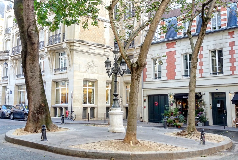 Paris : La Place de Furstemberg à Saint Germain des Prés n'existe pas ...