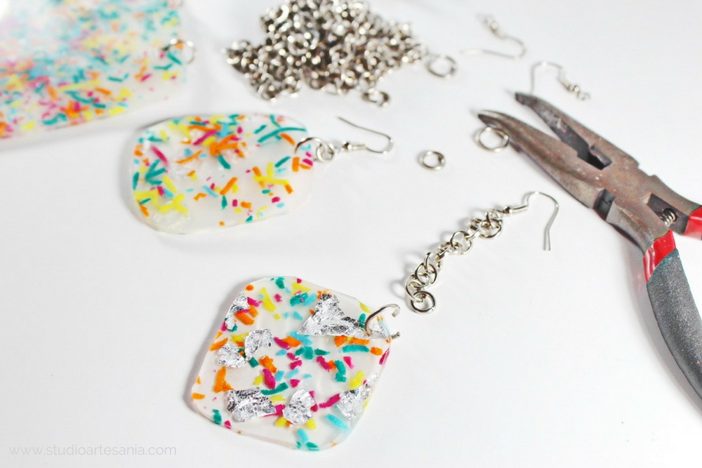DIY Translucent and colorful polymer clay jewelry - STUDIO ARTESANIA