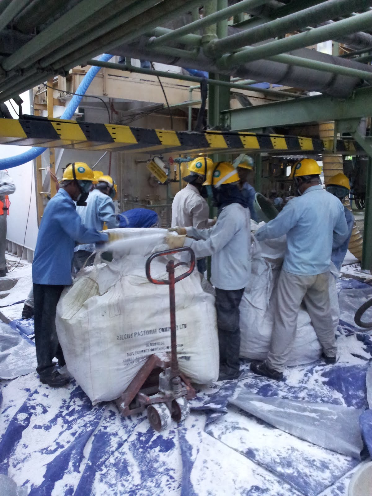 SOLUSI PANAS: PERLITE FOR COLD BOX ( Discharge & Filling perlite to ...