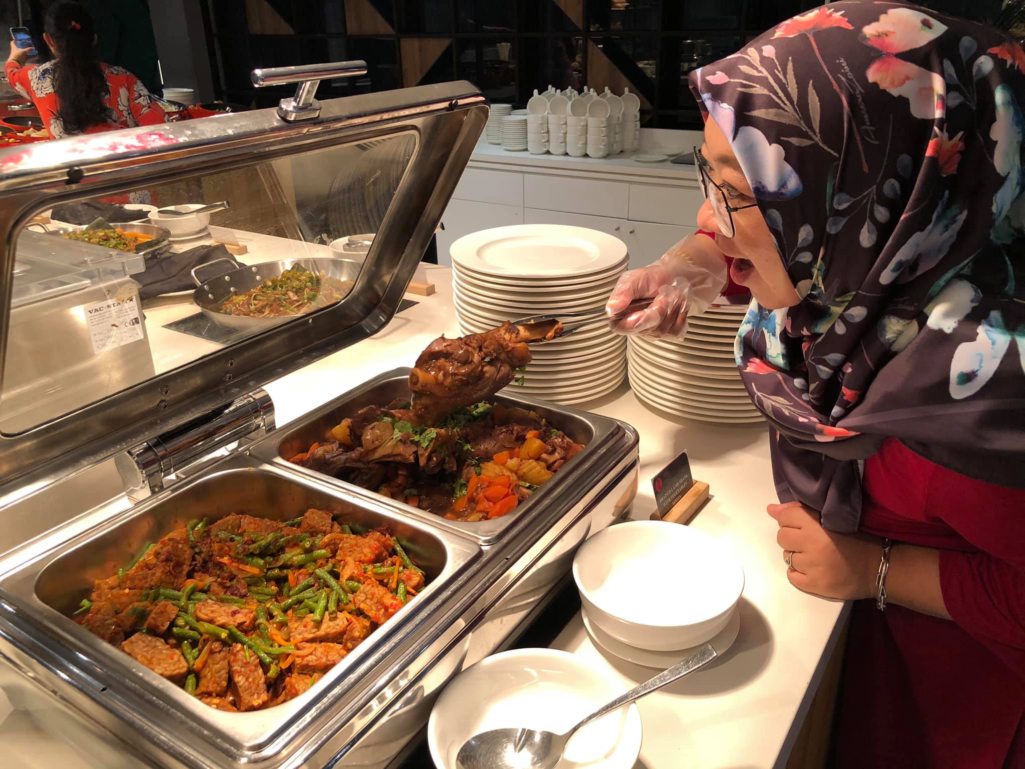 JOM PI MAKAN! 'FANTASTIC FRIDAY BUFFET DINNER' DI RAMADA MERIDIN JOHOR ...