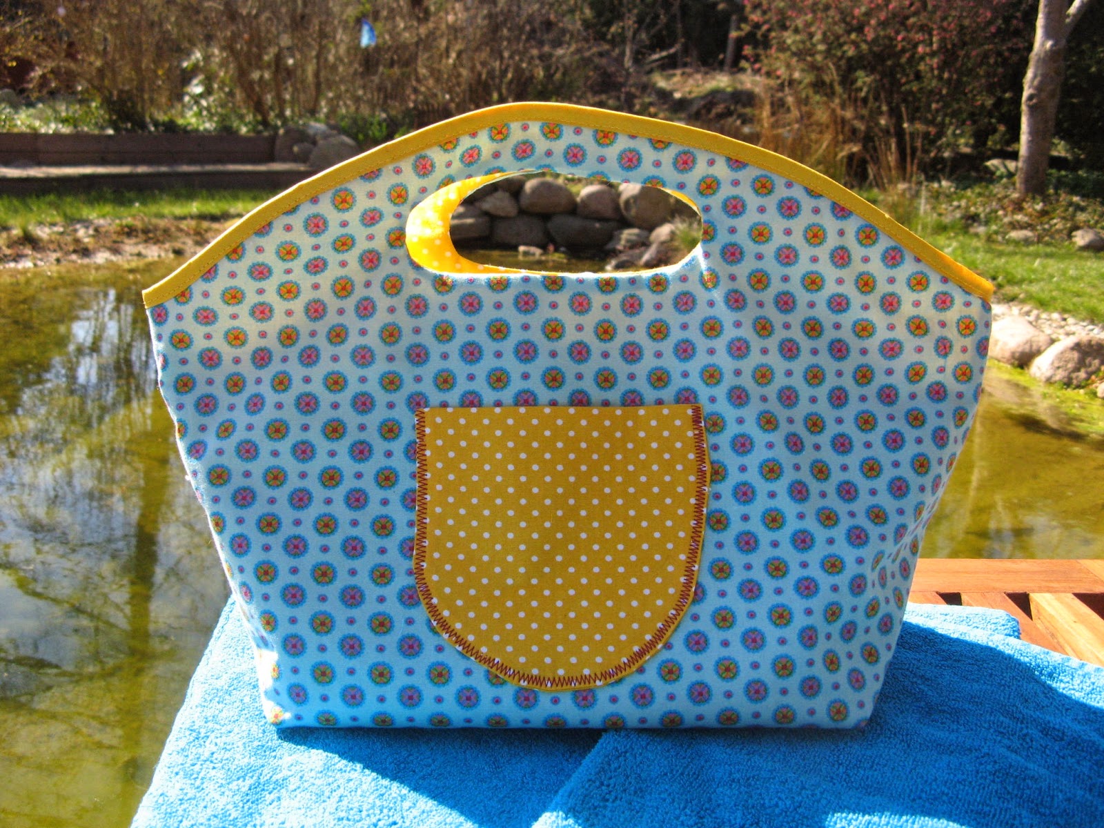 Frau Sonnenburg: Knisterfreier Strickzeug-Friemelstilo