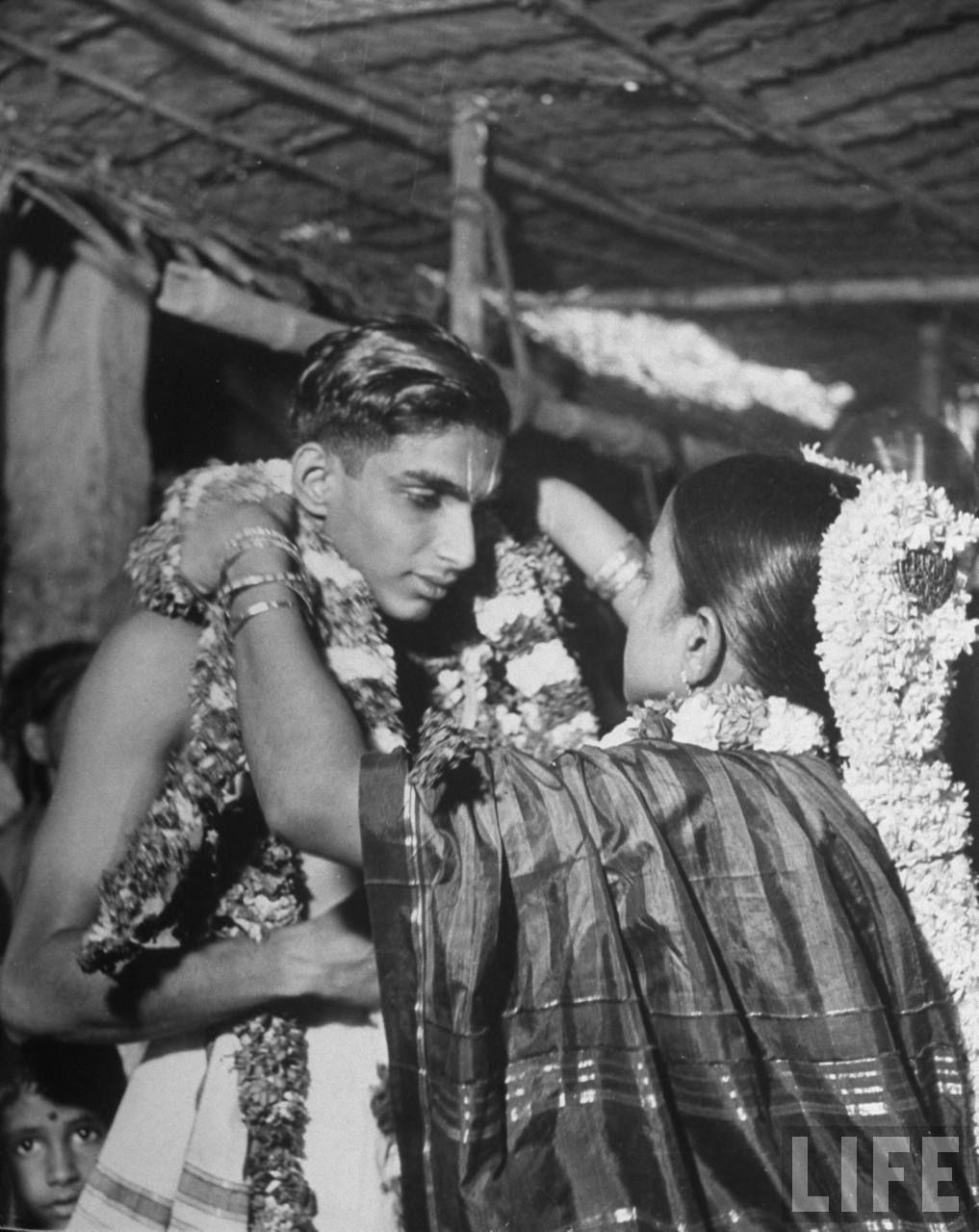 Hindu Brahmin Caste Wedding Ceremony - India 1946 - Old Indian Photos