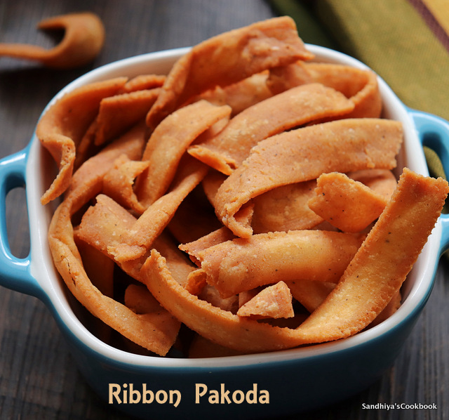 Sandhiya's Cookbook: Ribbon Pakoda | Ola Pakoda