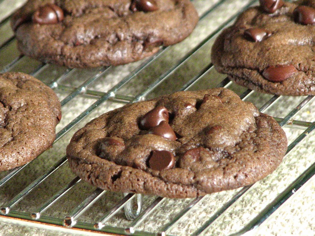 Delectably Mine: Chocolate Fudge Cookies
