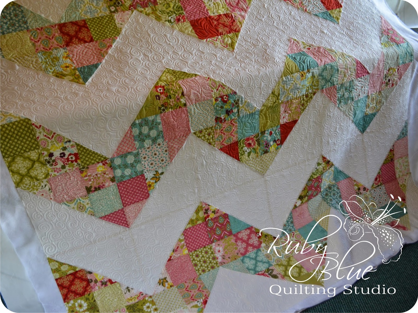 Ruby Blue Quilting Studio: Machine Quilting: Large Chevron