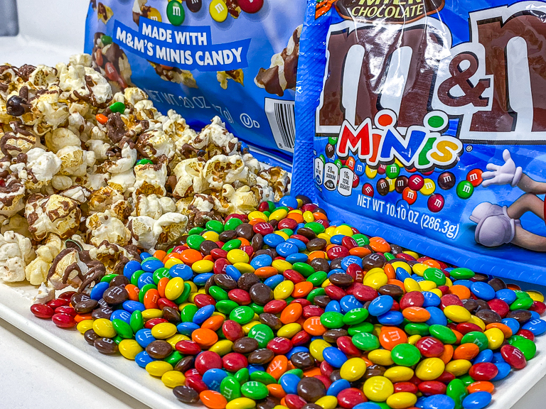 Tales of the Flowers: Candy Pop M&Ms Minis Popcorn taste test