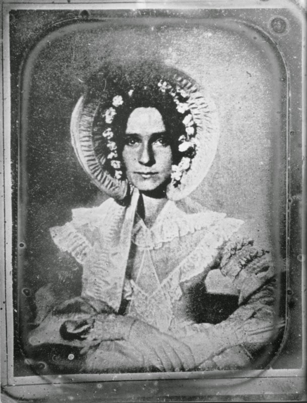 VINTAGE PHOTOGRAPHY: The first photograph of a female face : Dorothy ...