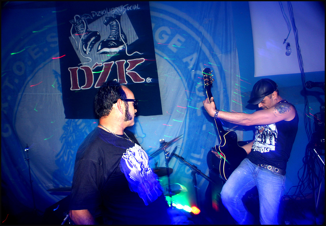 ZOMBILLY: Galeria - Espaço Rock Tattoo com DZK