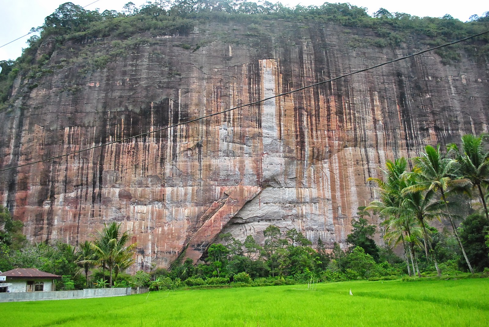 Noni Halimi: Lembah Harau